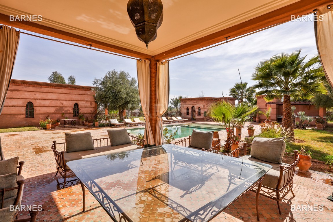 Beautiful Moroccan villa close to the center - Luxury homes for sale ...